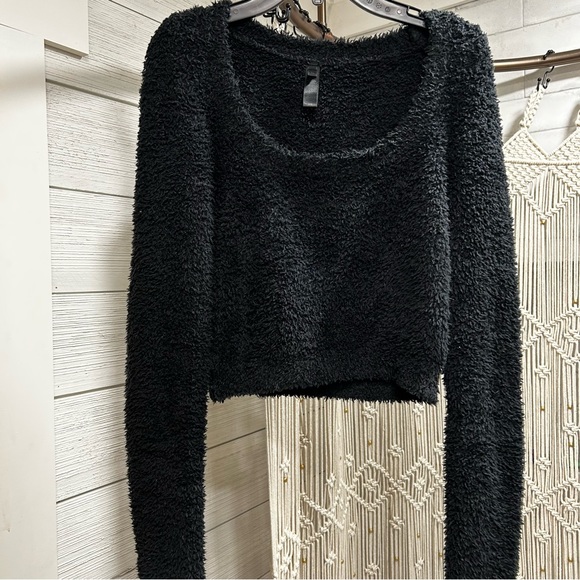 SKIMS | Tops | Skims Cozy Knot Scoop Neck Crop Top | Poshmark